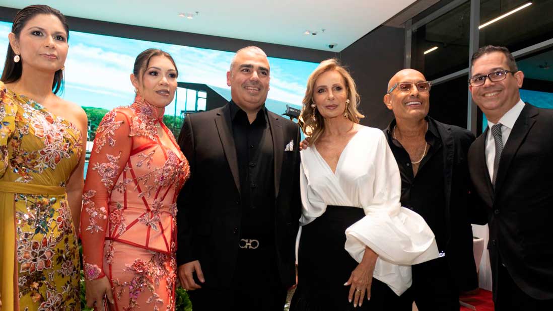 Personalidades aplauden la llegada de AVANTI Personalidades aplauden la llegada de AVANTI