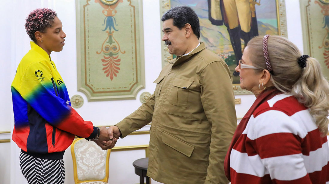 Presidente Maduro recibió a la campeona olímpica Yulimar Rojas