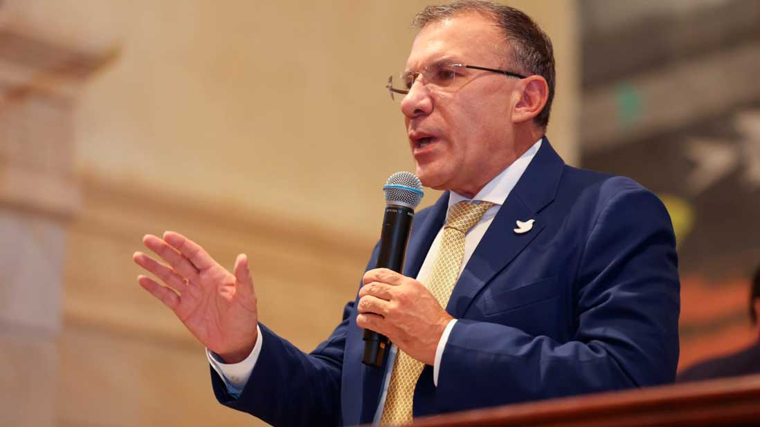 Presidente del Senado de Colombia dice que renunciará el próximo año