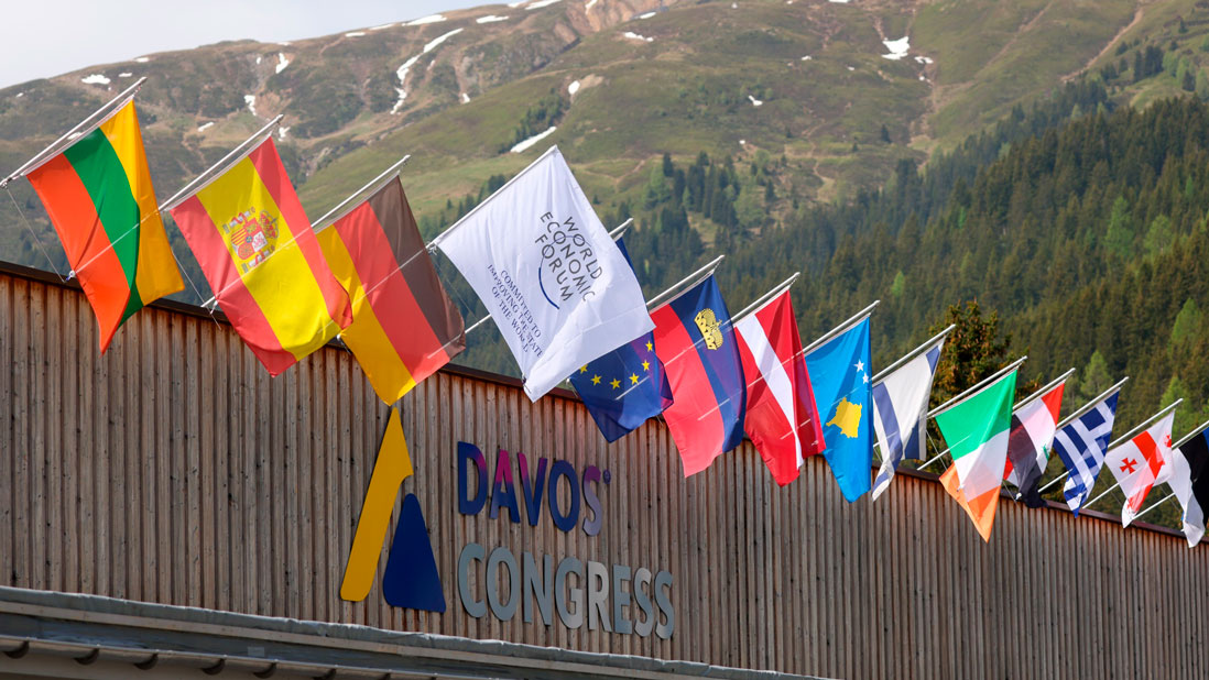 Foro de Davos sube el telón con la crisis energética y el conflicto en ...