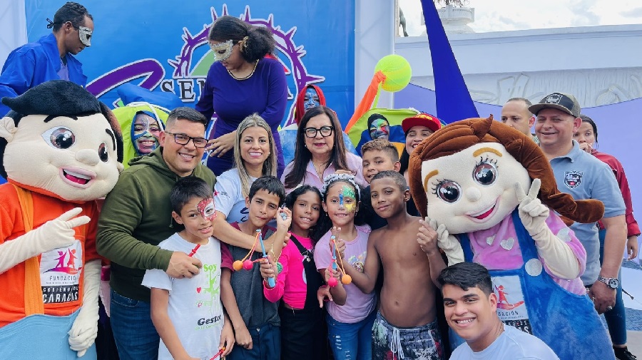 Despliegan actividades recreativas por la Semana Mayor en Los Próceres