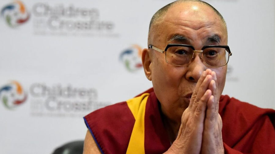El Dalái Lama Se Disculpa Tras Pedir A Un Niño Que Chupe Su Lengua