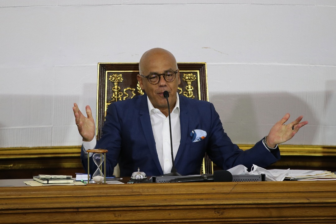 Jorge Rodríguez: La que está manchada es la cara de la oposición que ...
