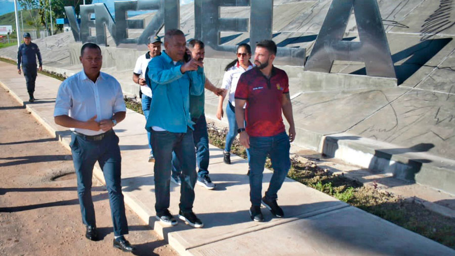 Realizan trabajos de recuperación en la línea fronteriza entre ... Realizan trabajos de recuperación en la línea fronteriza entre ...