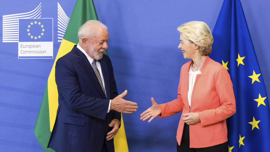 La UE promete invertir más de 50.000 millones de dólares en América Latina y el Caribe