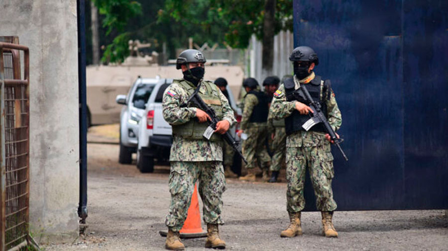 Militares ingresan a cárcel de Ecuador tras una nueva masacre