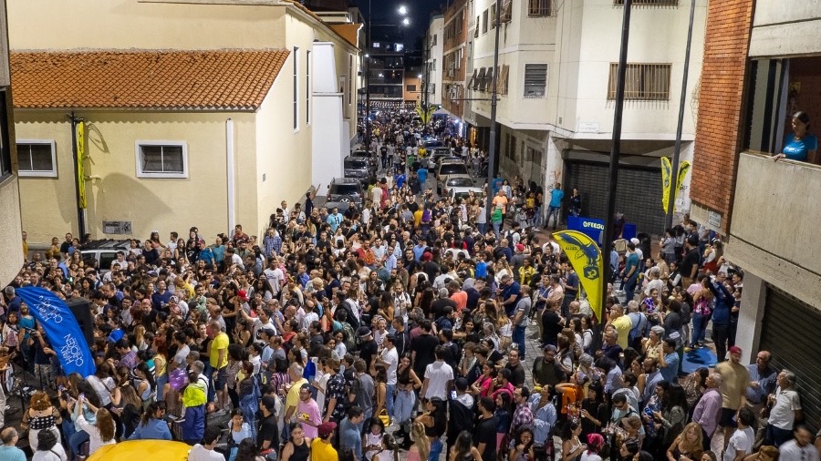 Más de 20 mil personas disfrutaron del Nocturneando en Chacao