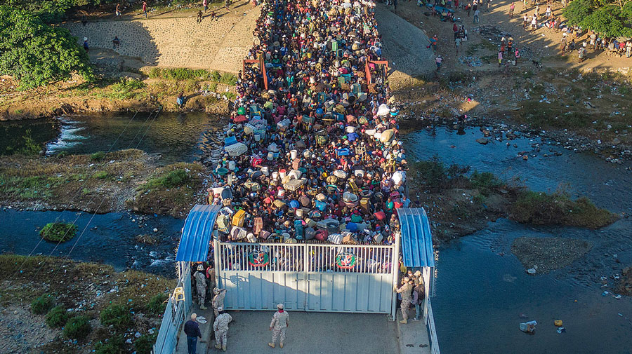 El presidente de República Dominicana ordena el cierre total de la frontera con Haití