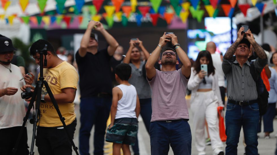 El paso del eclipse anular de sol por América, en imágenes