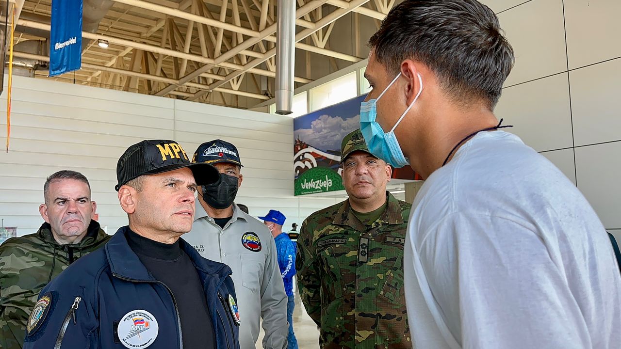 Llegó a Venezuela segundo vuelo desde EE.UU. con 111 migrantes repatriados