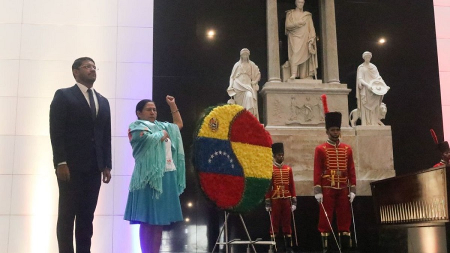 Canciller de Bolivia rinde honores al Libertador Simón Bolívar durante ...