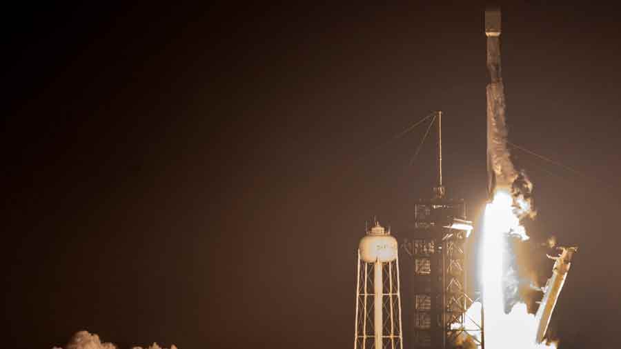 EE. UU. vuelve a la Luna 50 años después