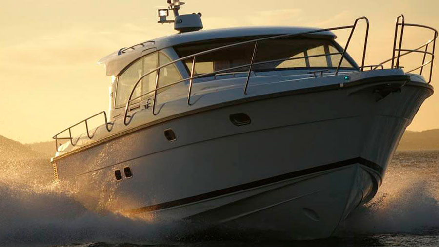 Colisión entre dos barcos turísticos en Florida deja 13 heridos