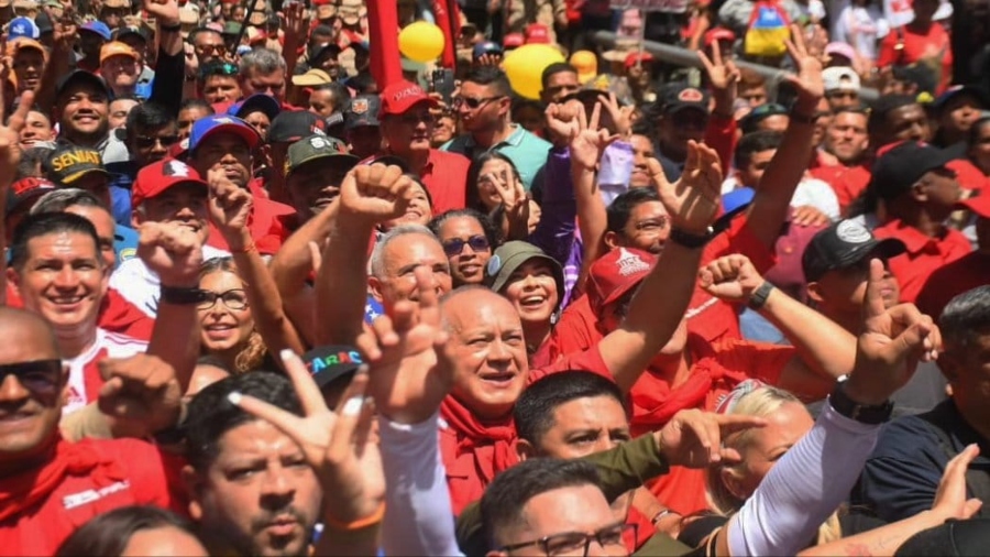 (En Fotos) Oficialismo marcha en Caracas para conmemorar el regreso de ... (En Fotos) Oficialismo marcha en Caracas para conmemorar el regreso de ...