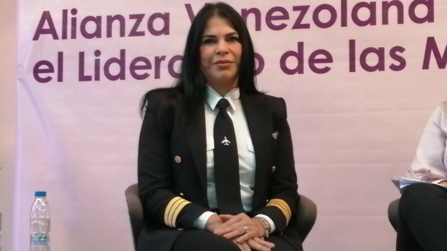 Piloto María Dosil: Aeronave de los Wolter estuvo un año metido en el ...