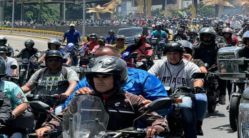 Así transcurrió la gran marcha nacional en respaldo a Maduro (+Fotos)