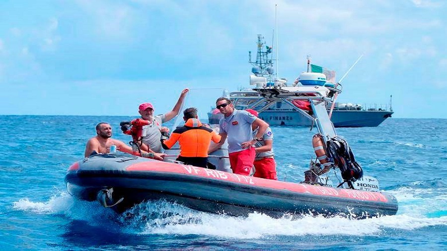 Los 4 misterios del hundimiento del yate de lujo Bayesian en Sicilia ...