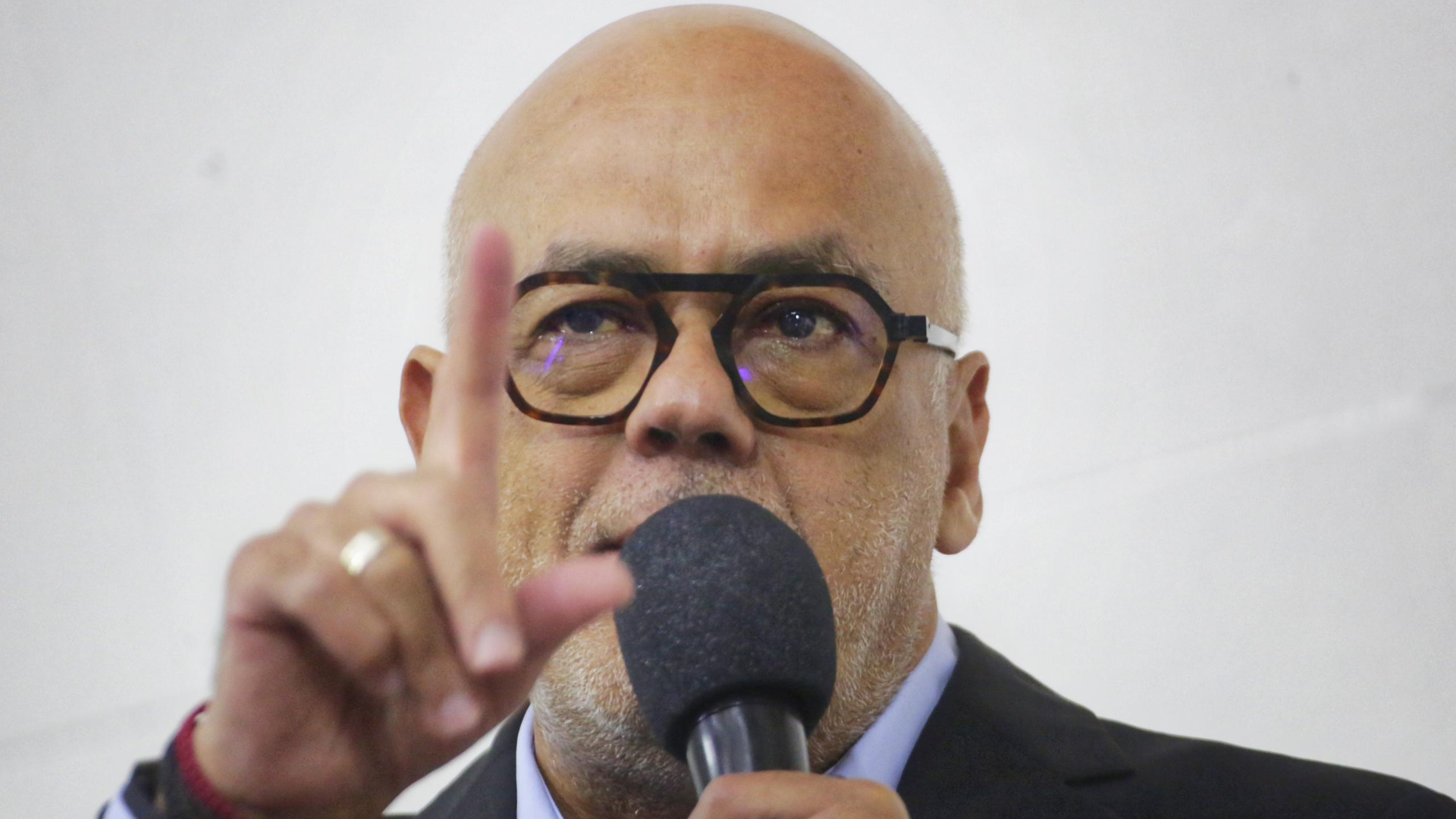 Jorge Rodríguez pide romper "todas las relaciones" con España