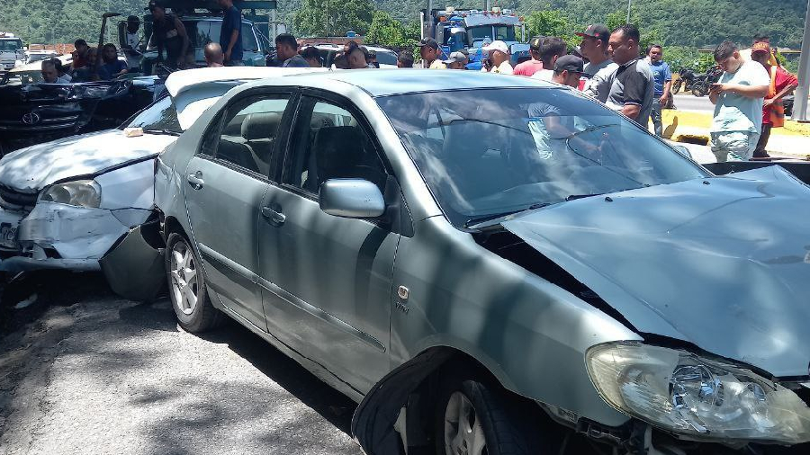 Se registró choque múltiple de 15 vehículos en la autopista Regional ...