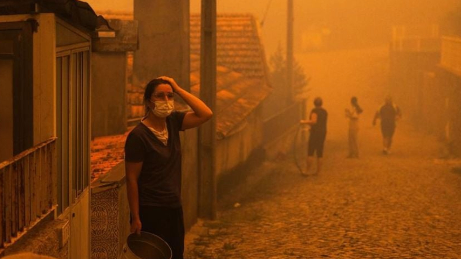 Ascienden a cuatro las víctimas mortales por los incendios en Portugal