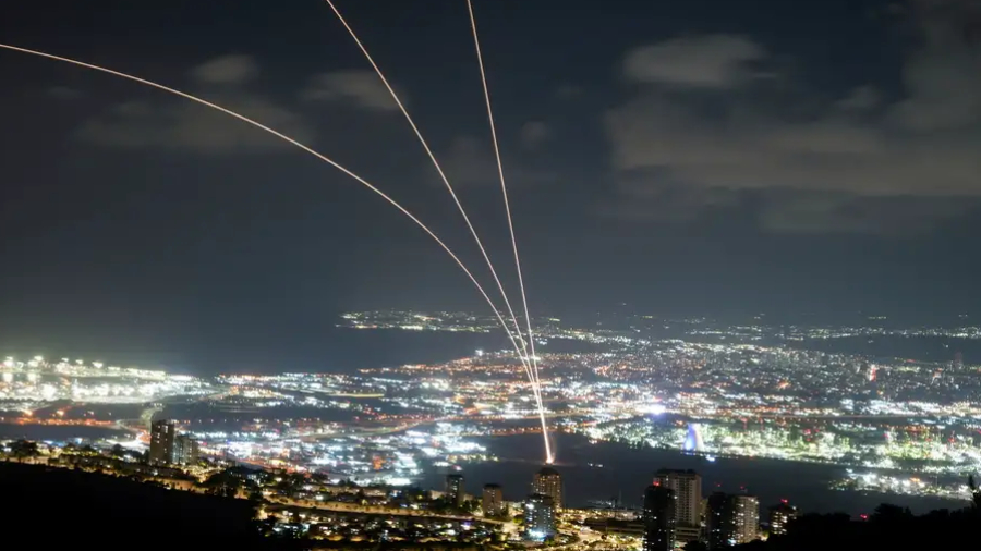 Israel intercepta misil de Hezbolá dirigido a Tel Aviv