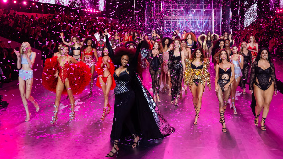 Estos Fueron Los 10 Momentos Del Desfile De Victorias Secret 2024 De