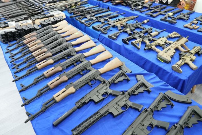 (+Fotos) Venezuela incauta más de 70 armas destinadas a acciones ...