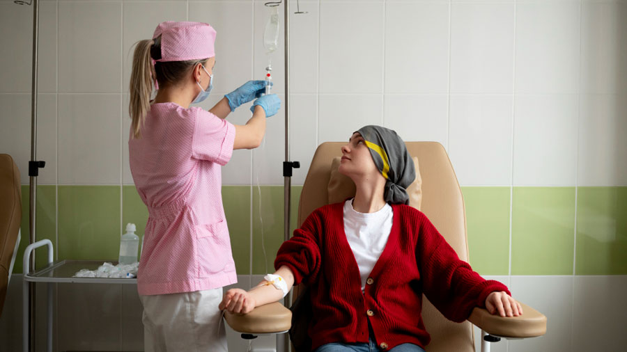 Un nuevo tratamiento del cáncer de cuello uterino reduce el riesgo de ...