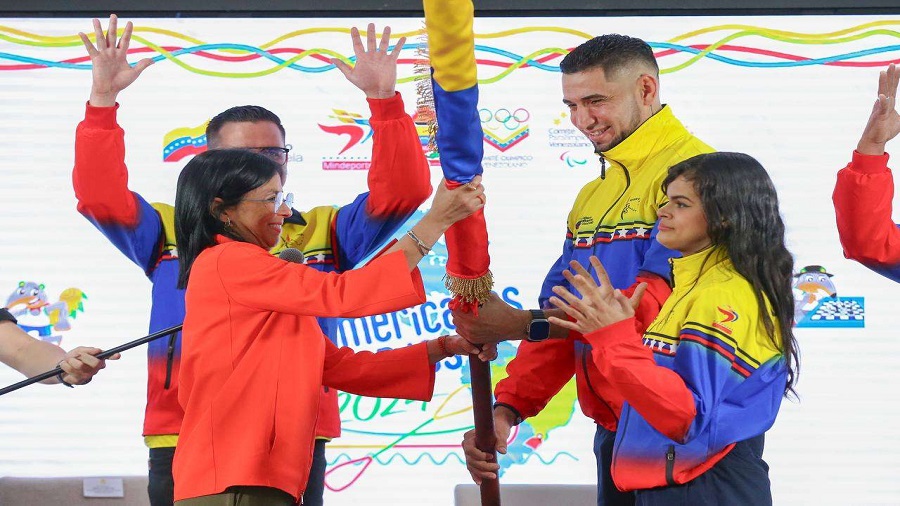 Delcy Rodríguez abanderó a los atletas que representarán a Venezuela en los Juegos Panamericanos ...