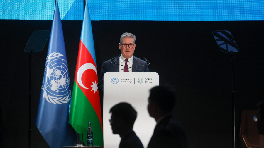 Primer ministro británico Keir Starmer pronuncia su discurso en la COP29