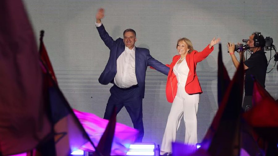 Yamandú Orsi nuevo presidente electo de Uruguay, según las primeras proyecciones