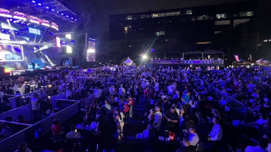 Salsa en la Terraza del CCCT vibró con el llenazo de más de 4000 personas