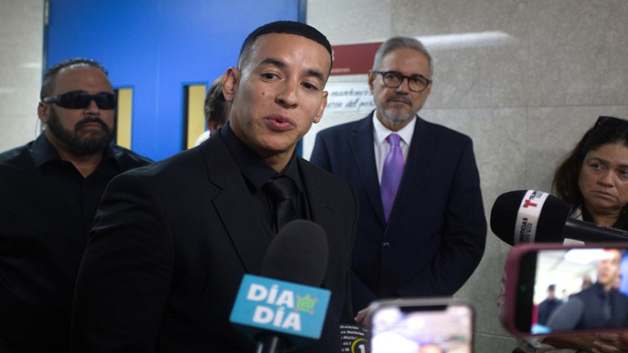 Juez amplía plazo para que esposa y cuñada de Daddy Yankee entreguen ...