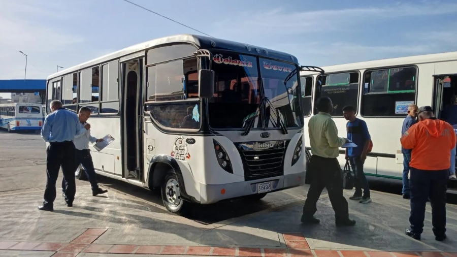 Gobierno activa nueva ruta de transporte entre Maracay y la Colonia Tovar