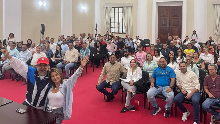 Burguera: "Valencia recibe con esperanza e ilusión el 2025 avalado con ...