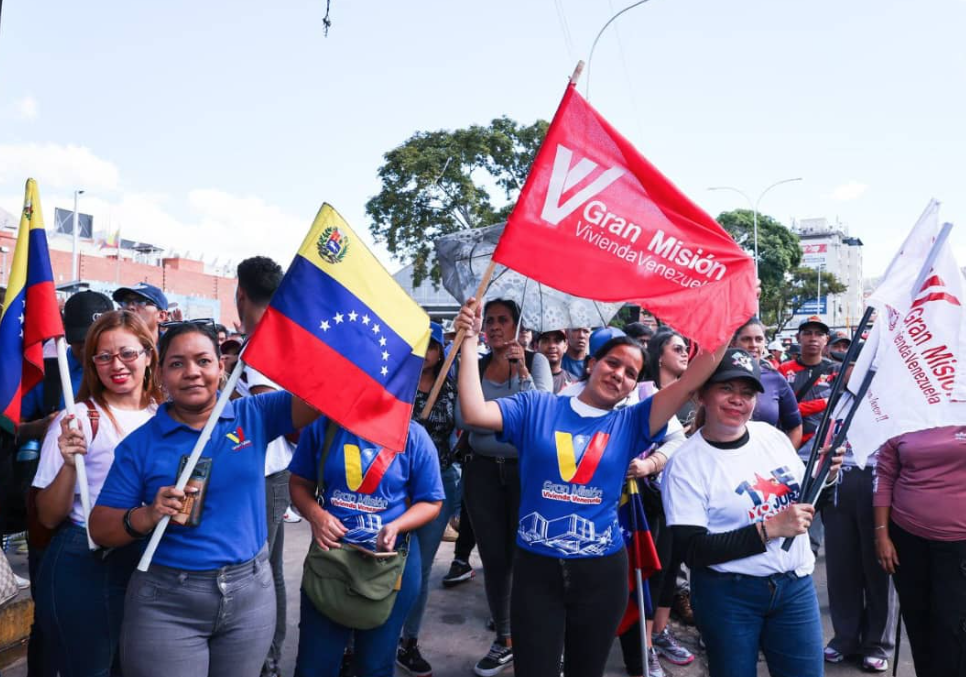 (+Fotos) Venezuela marcha masivamente en apoyo al presidente Nicolás ...
