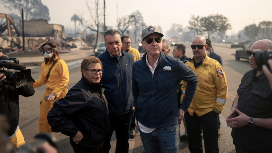 "¡Todo esto es culpa suya!": Trump insulta al gobernador de California y lo llama a dimitir