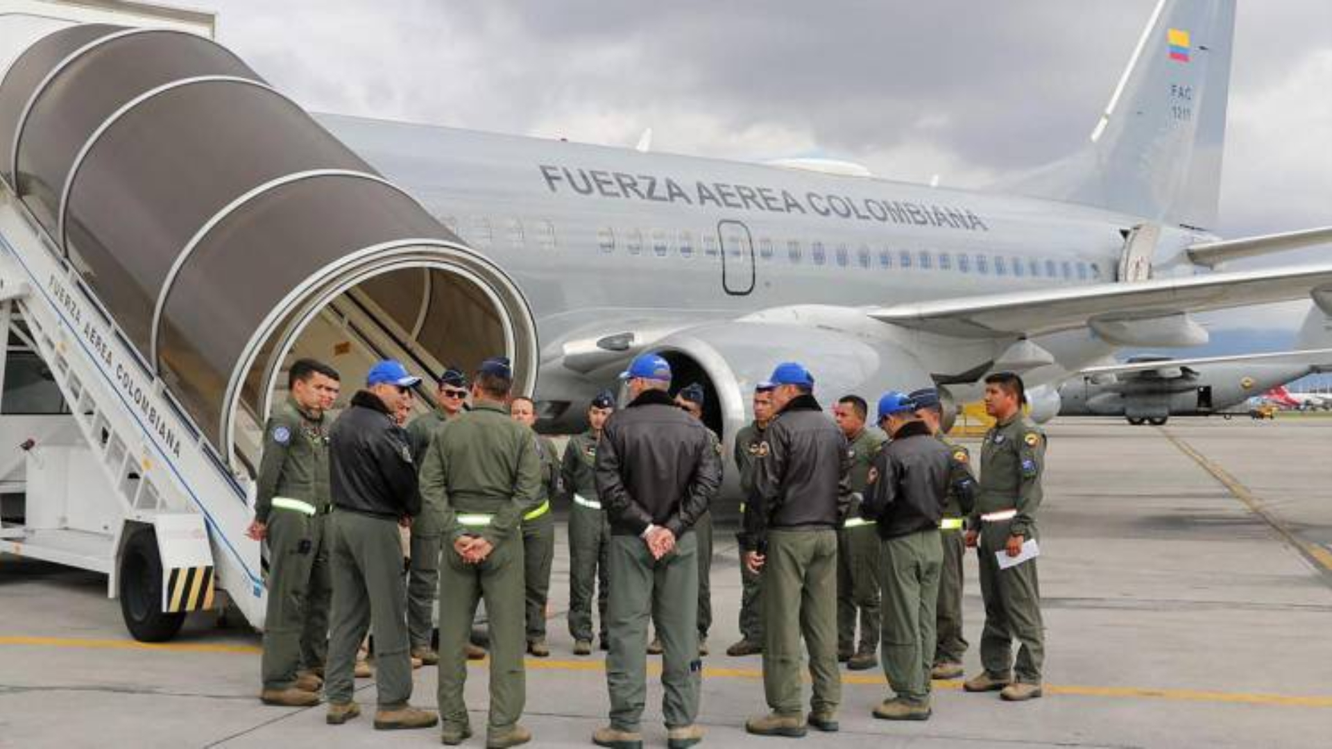Colombia anuncia despegue de un avión que llevará a su territorio a 110 ...