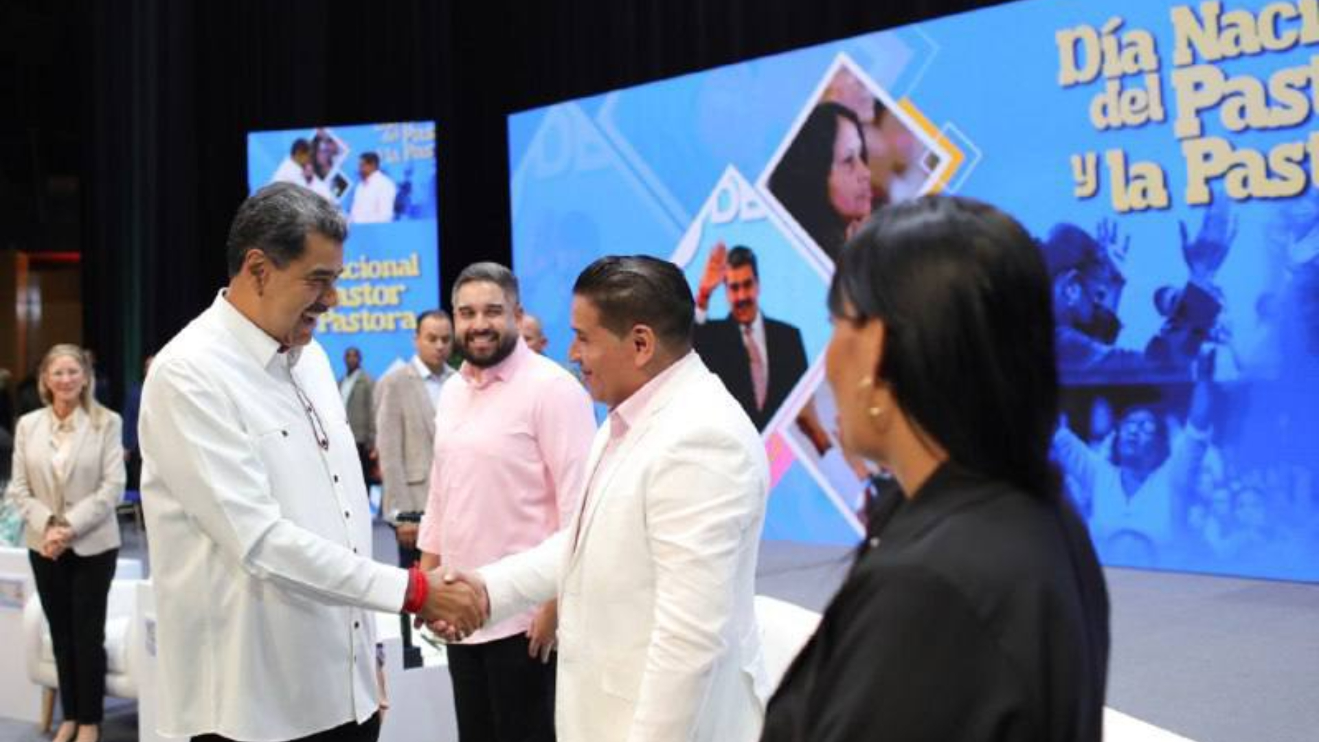 Gobierno Nacional celebró Día del Pastor en el Teatro Teresa Carreño