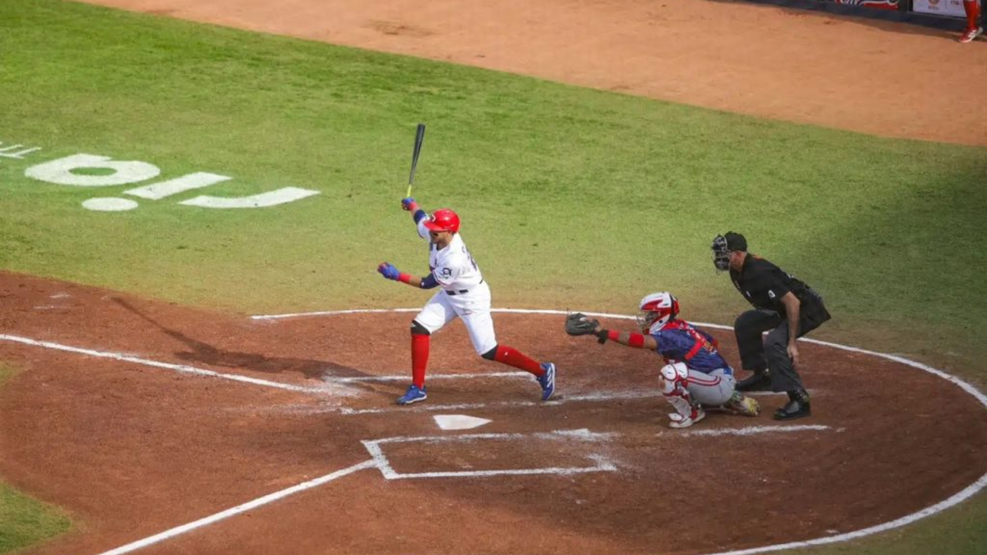 República Dominicana debuta con triunfo sobre el campeón Venezuela en la Serie del Caribe