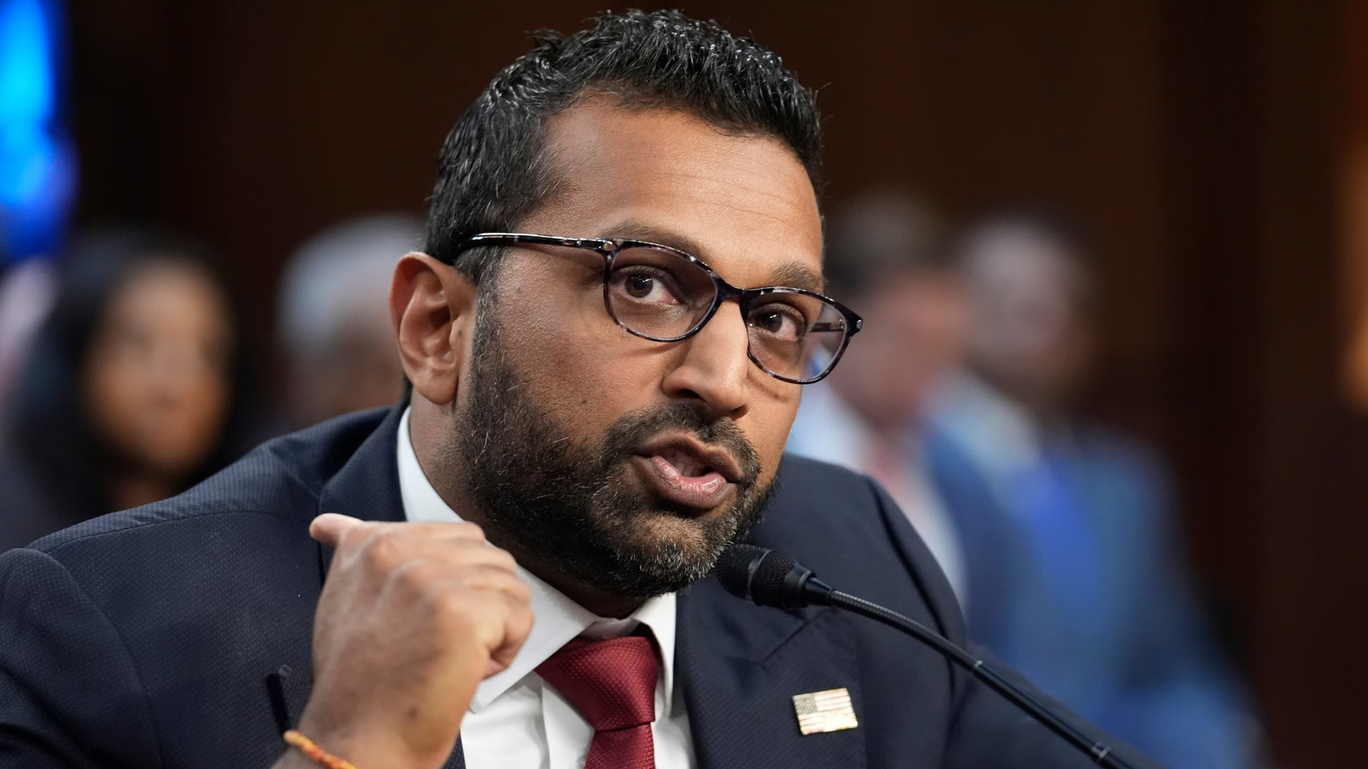 El Senado de EEUU confirma como director del FBI a Kash Patel, gran ...