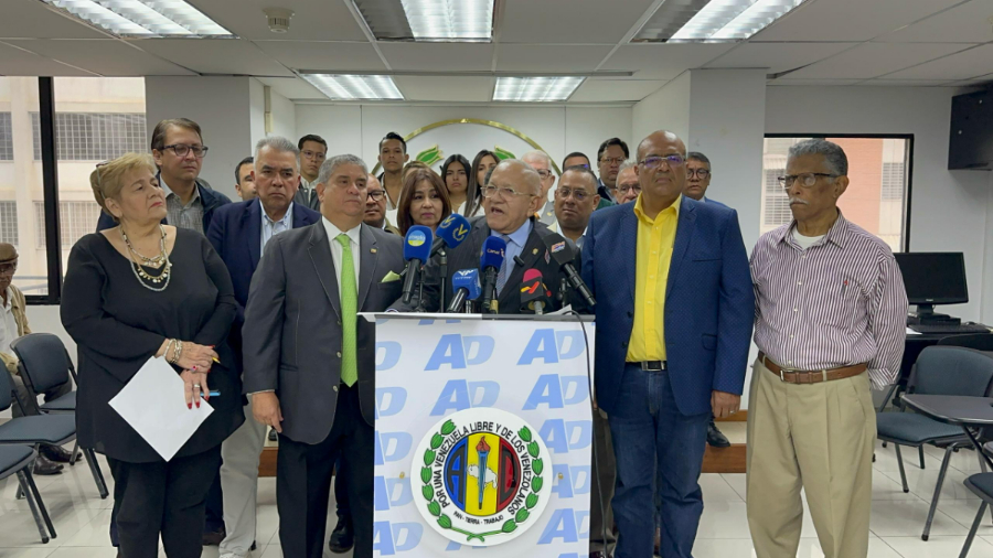 Bernabé Gutiérrez le pidió al Gobierno de Maduro y a la extrema derecha ... Bernabé Gutiérrez le pidió al Gobierno de Maduro y a la extrema derecha ...