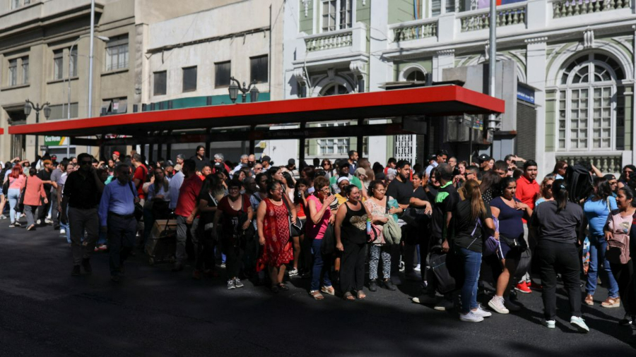 Apagón masivo deja a gran parte de Chile sin electricidad