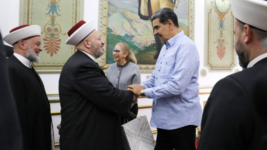 (+Fotos) Mandatario nacional recibe a la gran autoridad religiosa ...