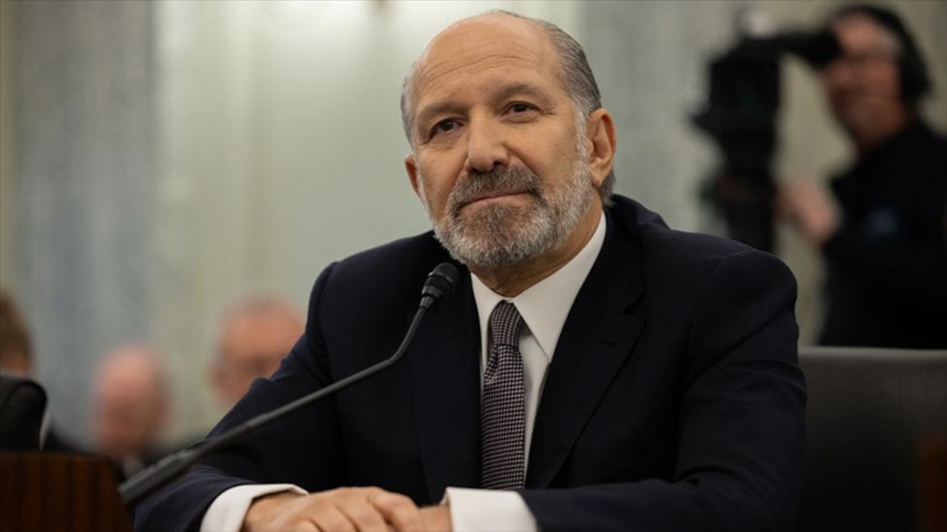 EEUU insiste en que impondrá aranceles a México y Canadá, pero aún se ...