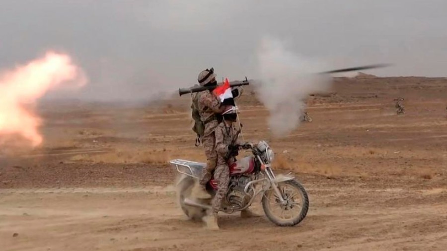 Hutíes de Yemen atacan portaviones de EEUU y buques escolta