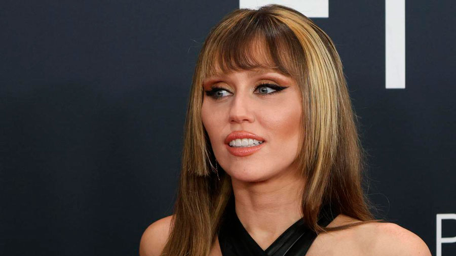 Miley Cyrus estrenará su álbum "Something Beautiful" el 30 de mayo