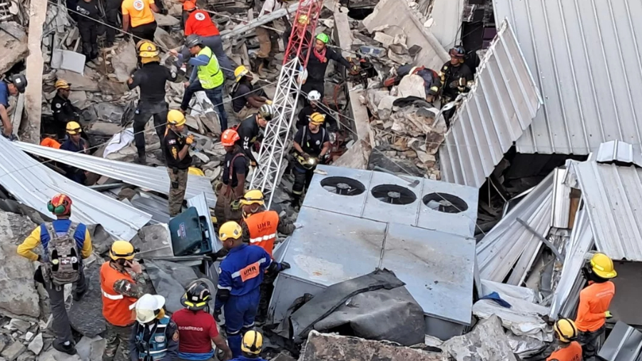 Al menos 44 muertos al desplomarse el techo de una discoteca en Santo Domingo