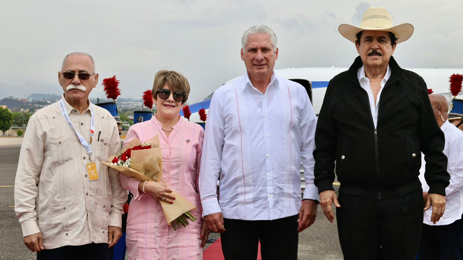 Presidente cubano Miguel Díaz-Canel llega a Honduras para participar en ...