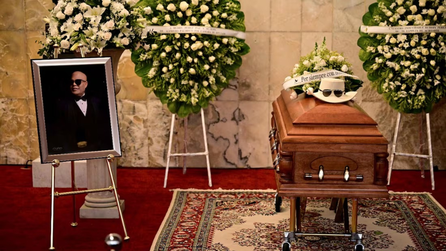 (+Video) Trasladan restos de Rubby Peréz al Teatro Nacional en Santo Domingo